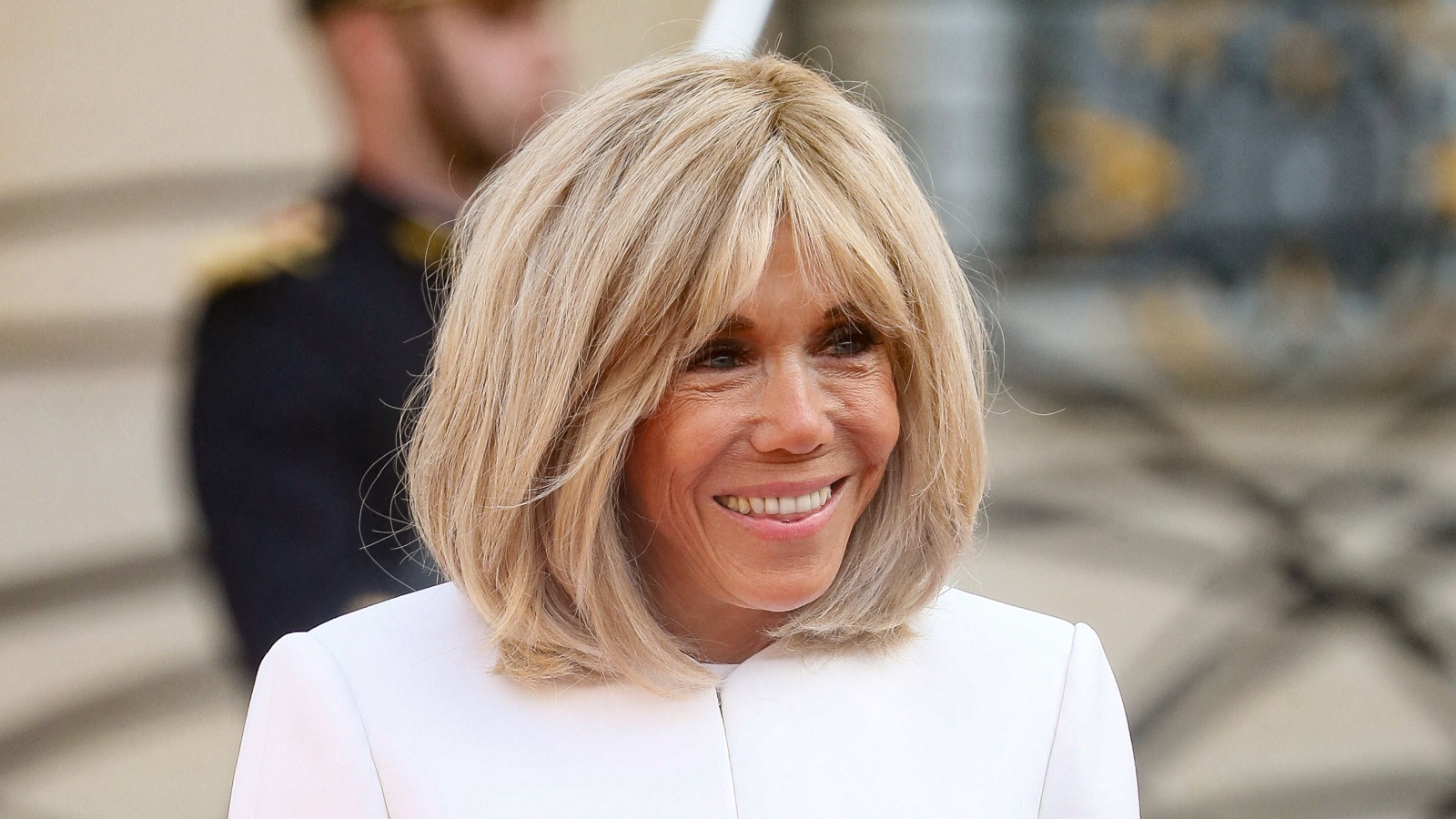 Retour sur les plus belles coiffures de Brigitte Macron en images ...