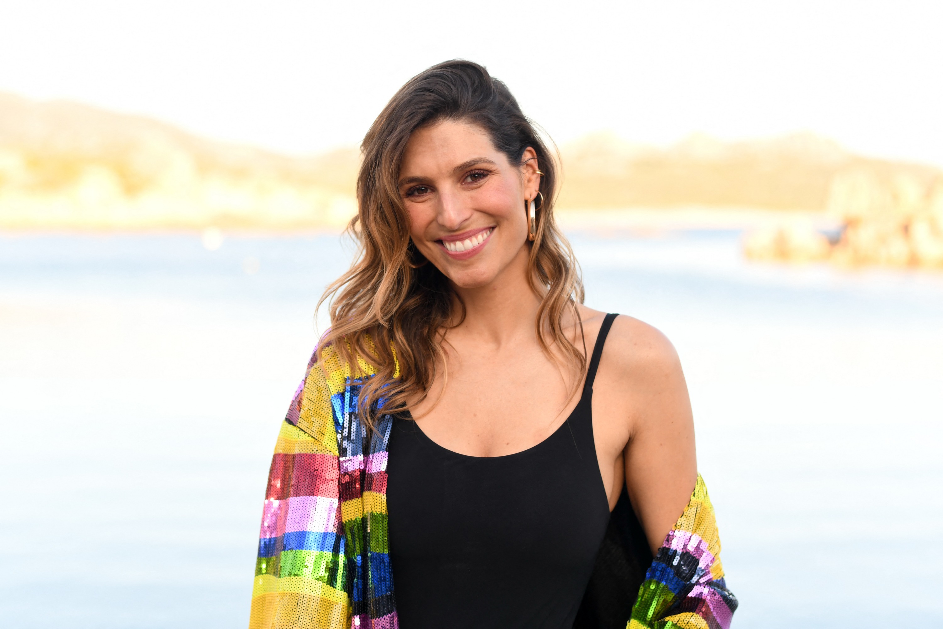 Julia Vignali : retour sur sa carrière et sa vie privée - Télé Loisirs