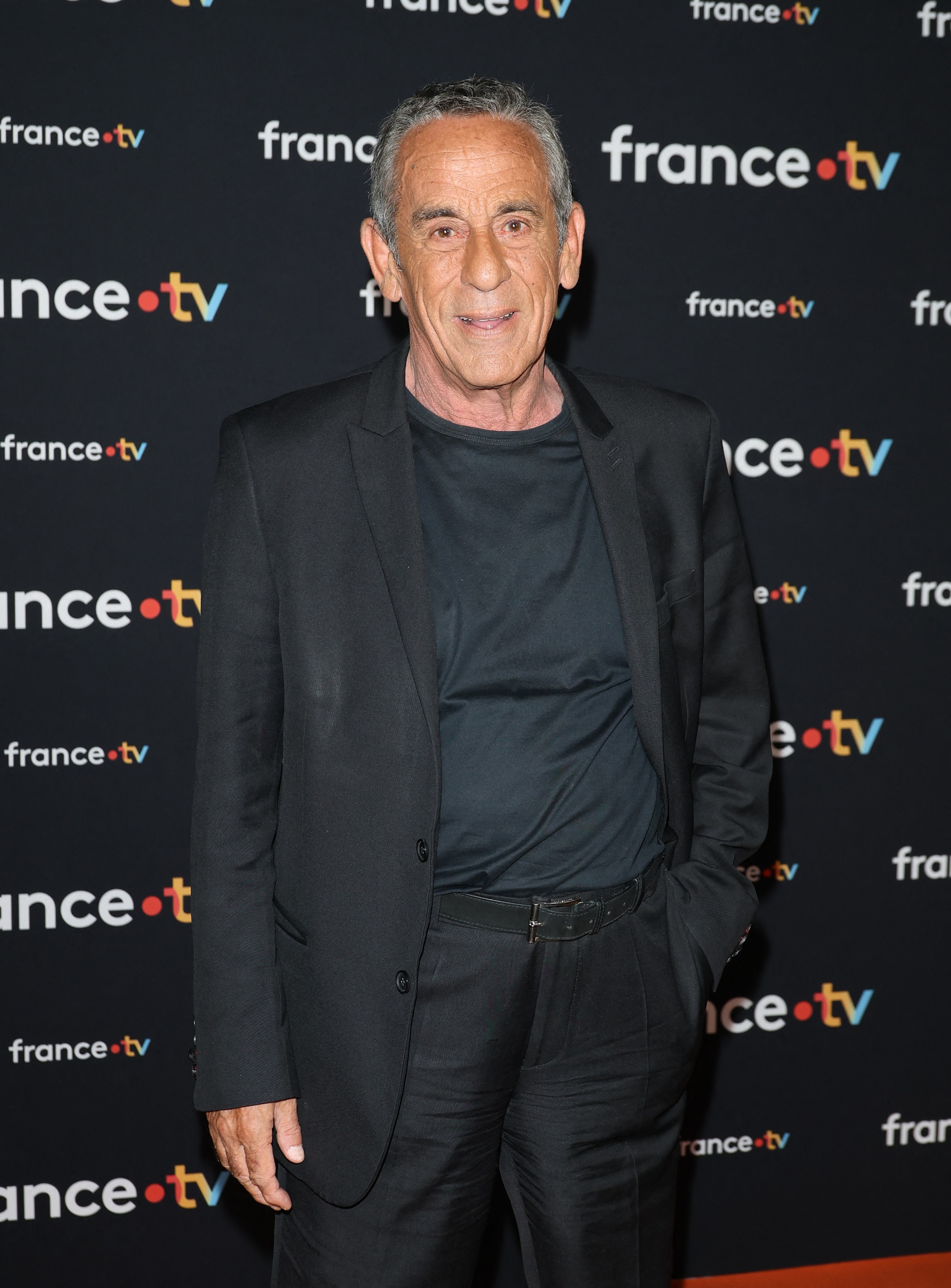 Pierre Mondy : quelles femmes ont marqué sa vie ? - Femme Actuelle